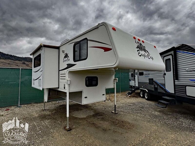 2008 Eagle Cap 850 - Kamloops RVs for sale - RVPowerSports.com